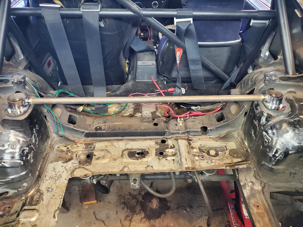 Z31 Solid rear strut tower bar – Pucker Factory Fabrication